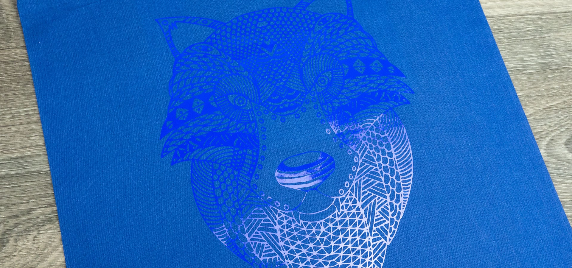 Wolf Royal Blue DecoFilm® Gloss Big – Specialty Materials